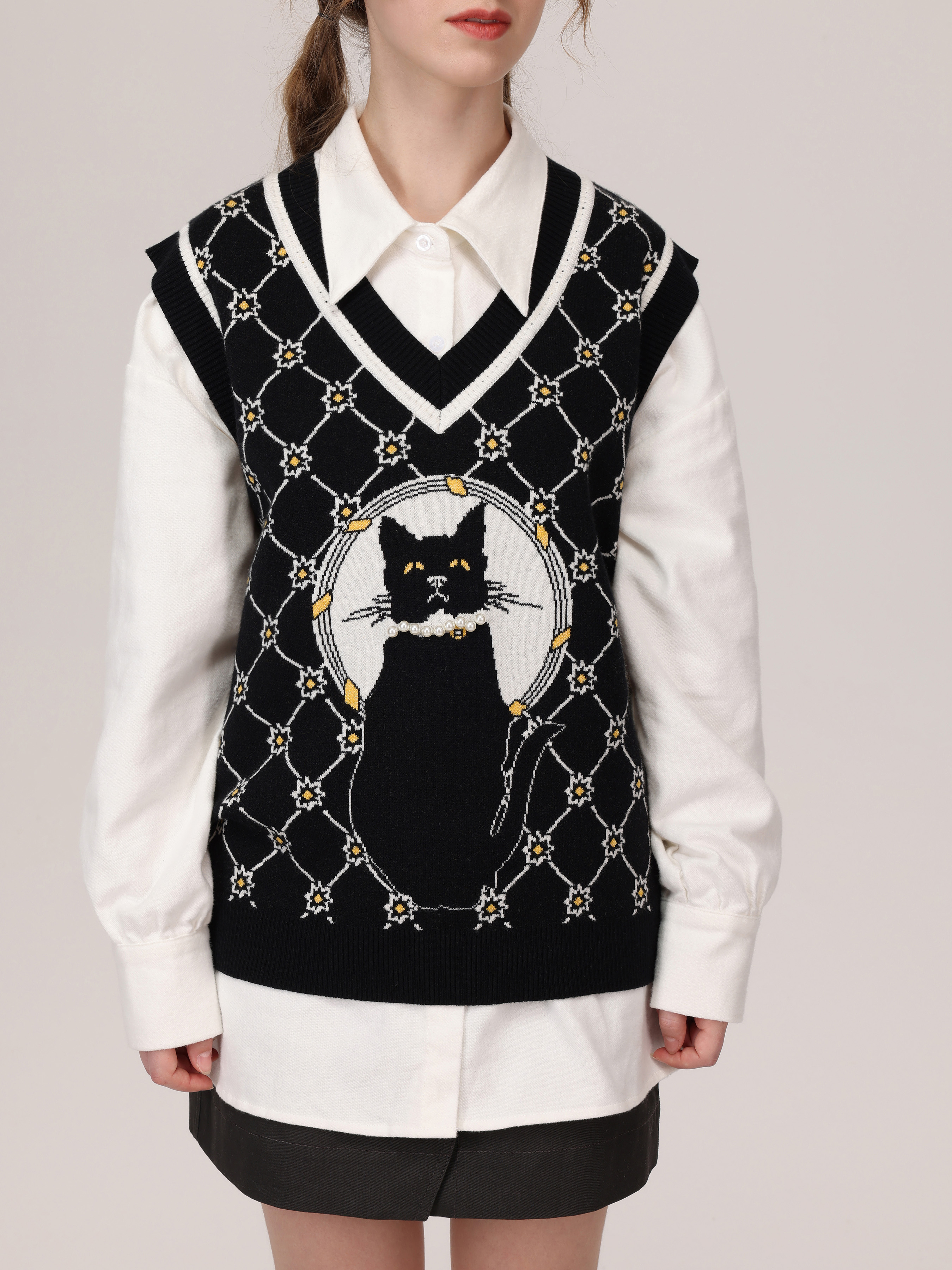 Feline Nature Sweater Vest - Cider