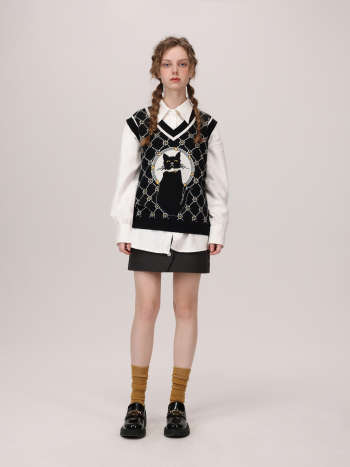 Feline Nature Sweater Vest - Cider