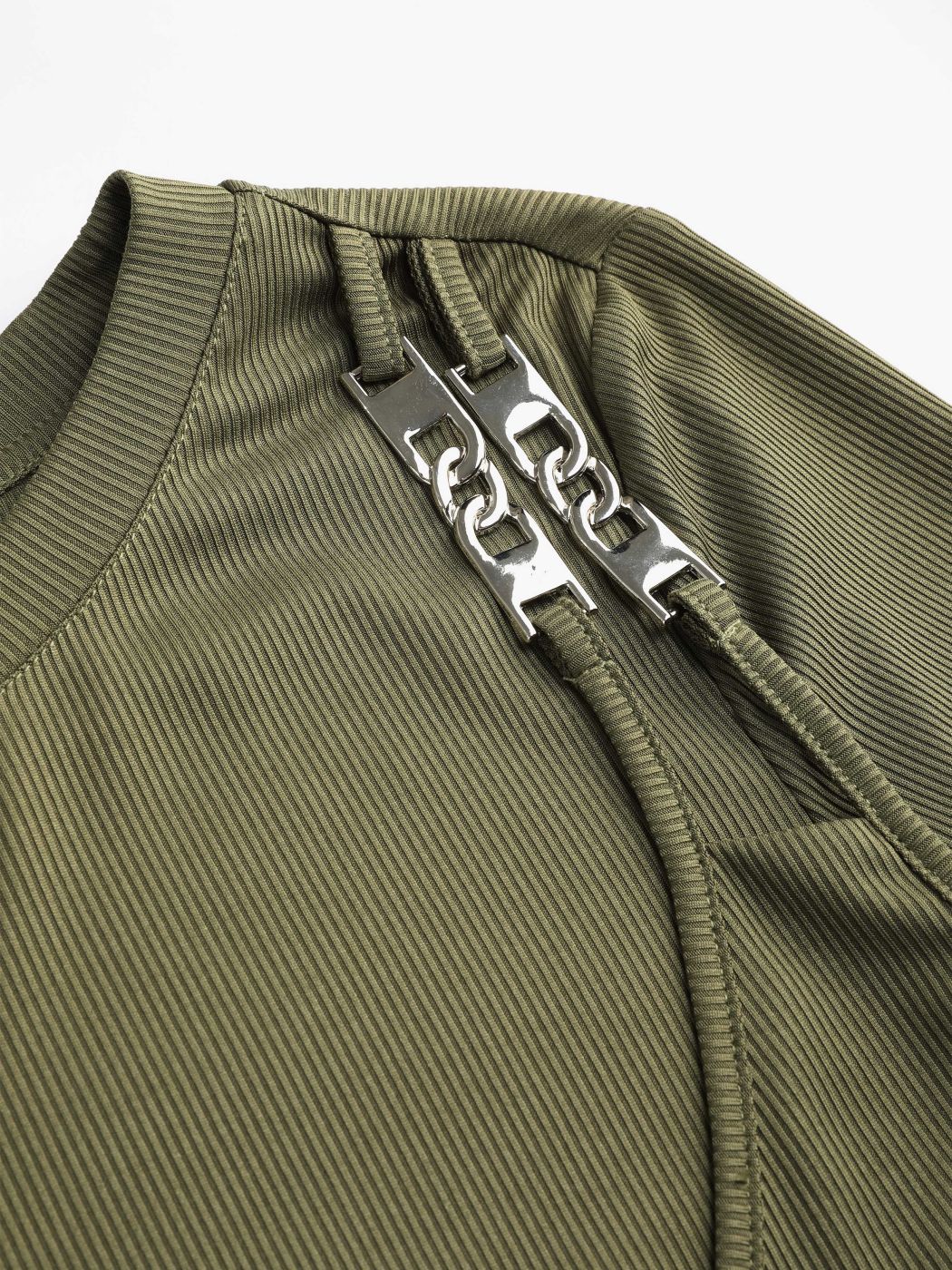 Knit Fabric Solid Rib Chain Detail Crop Top For Coffee Shop Vacation ...