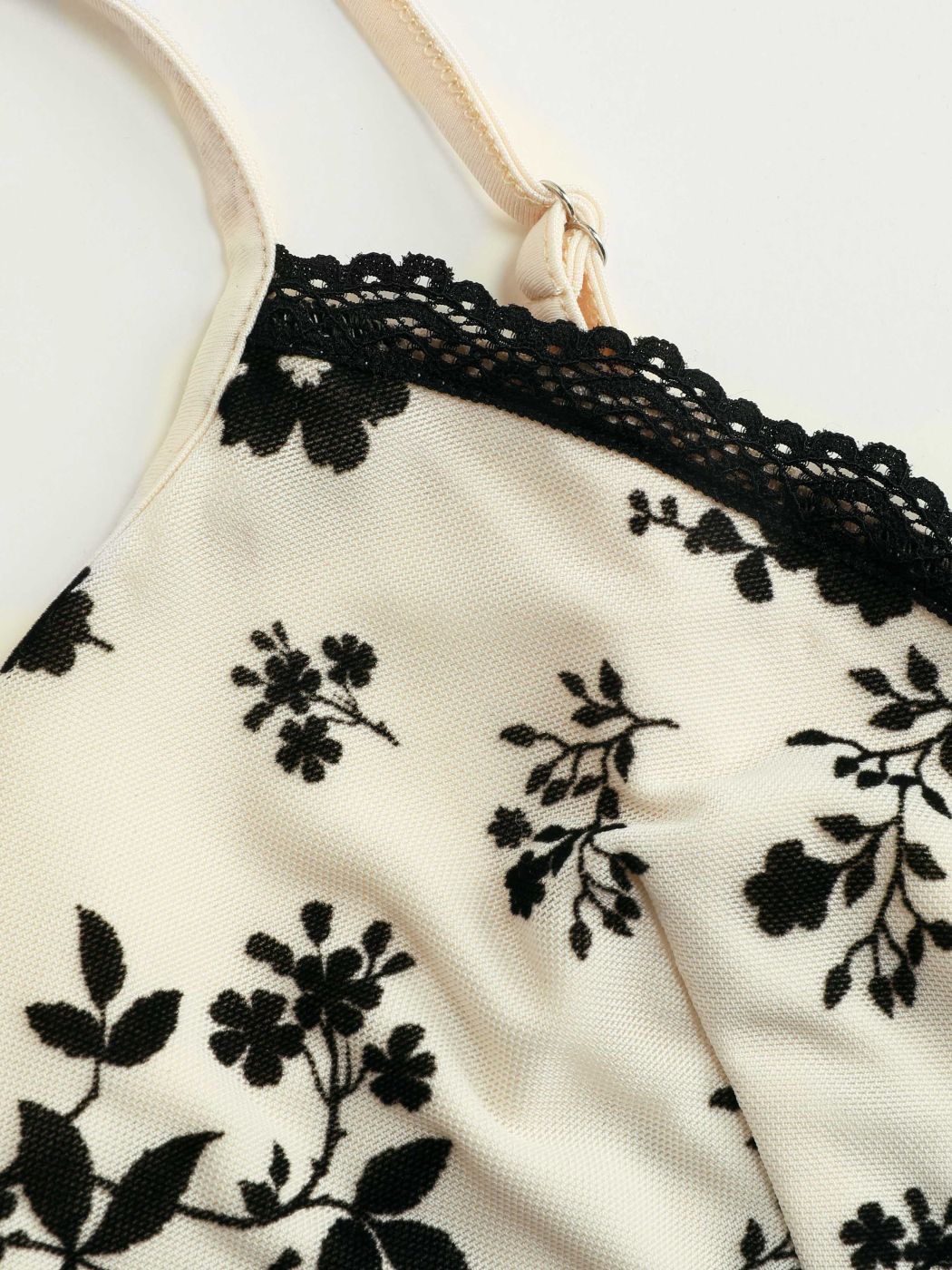 Floral Lettuce Trim Lace Crop Top For Date