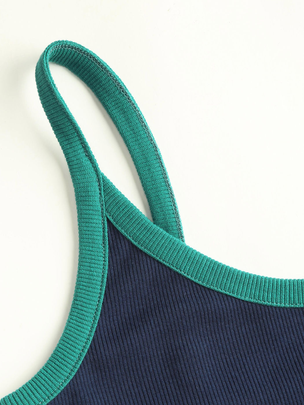 Rib U-neckline Contrasting Binding Cami Top - Cider