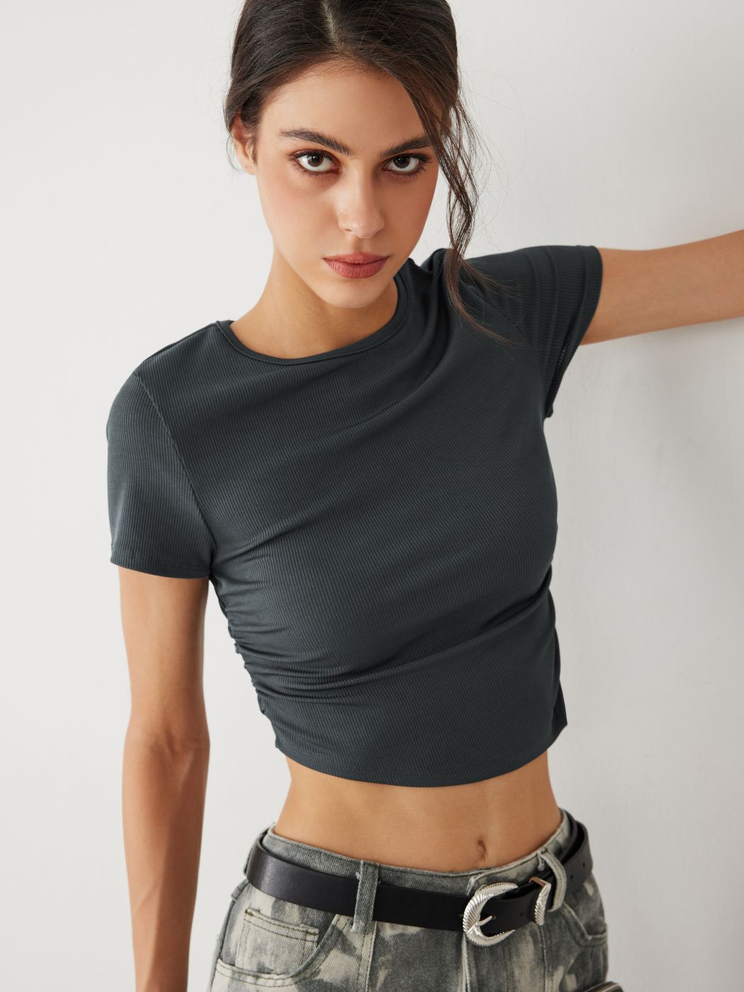 Knit Fabric Ruched Round Neckline Short Sleeve Top For Daily Casual