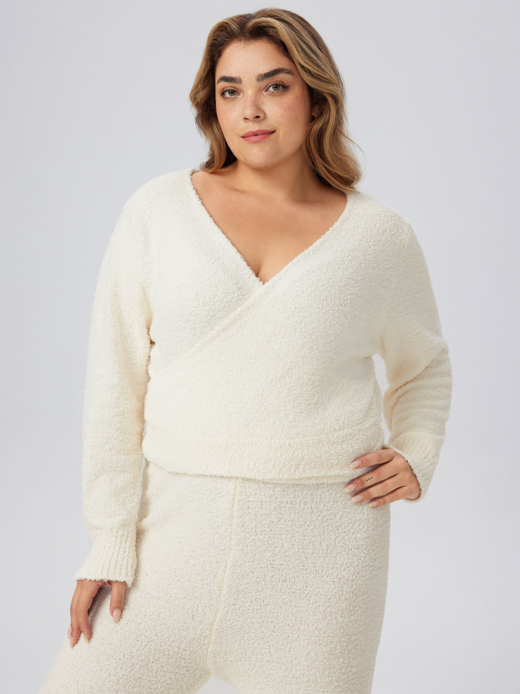 Solid Wrap Tie Back Lounge Top Curve & Plus - Cider