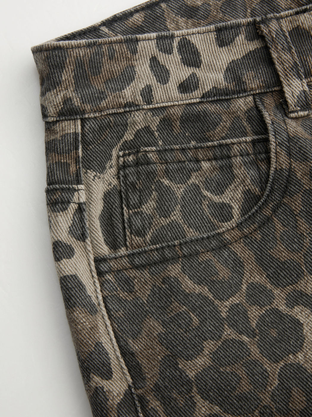 Cider Denim Low Rise Leopard Barrel-leg Jeans For Music Festival/Live House